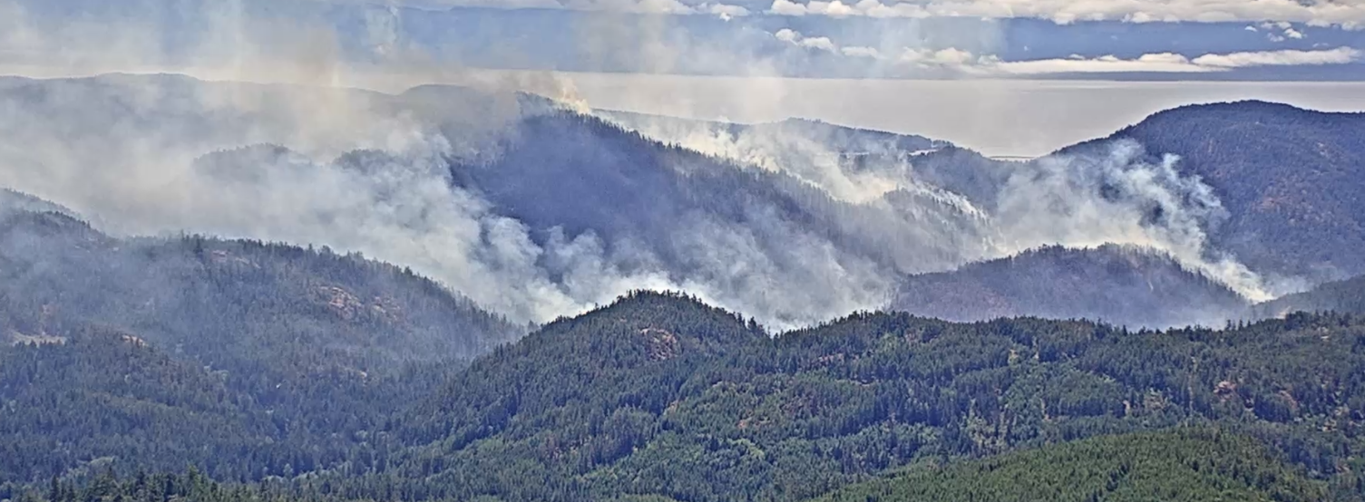 Sooke’s Old Man Lake wildfire now 169 hectares: CRD closes additional parks