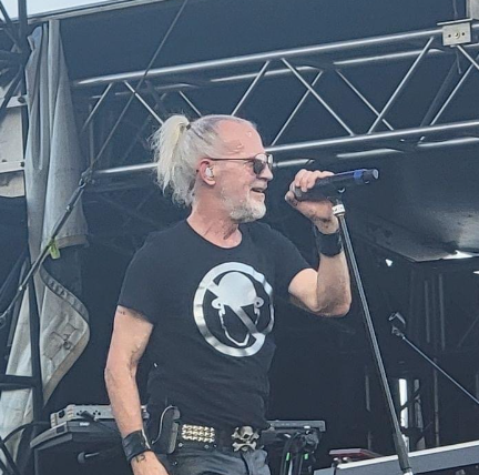 Victoria HarbourCats latest signing? Men Without Hats!